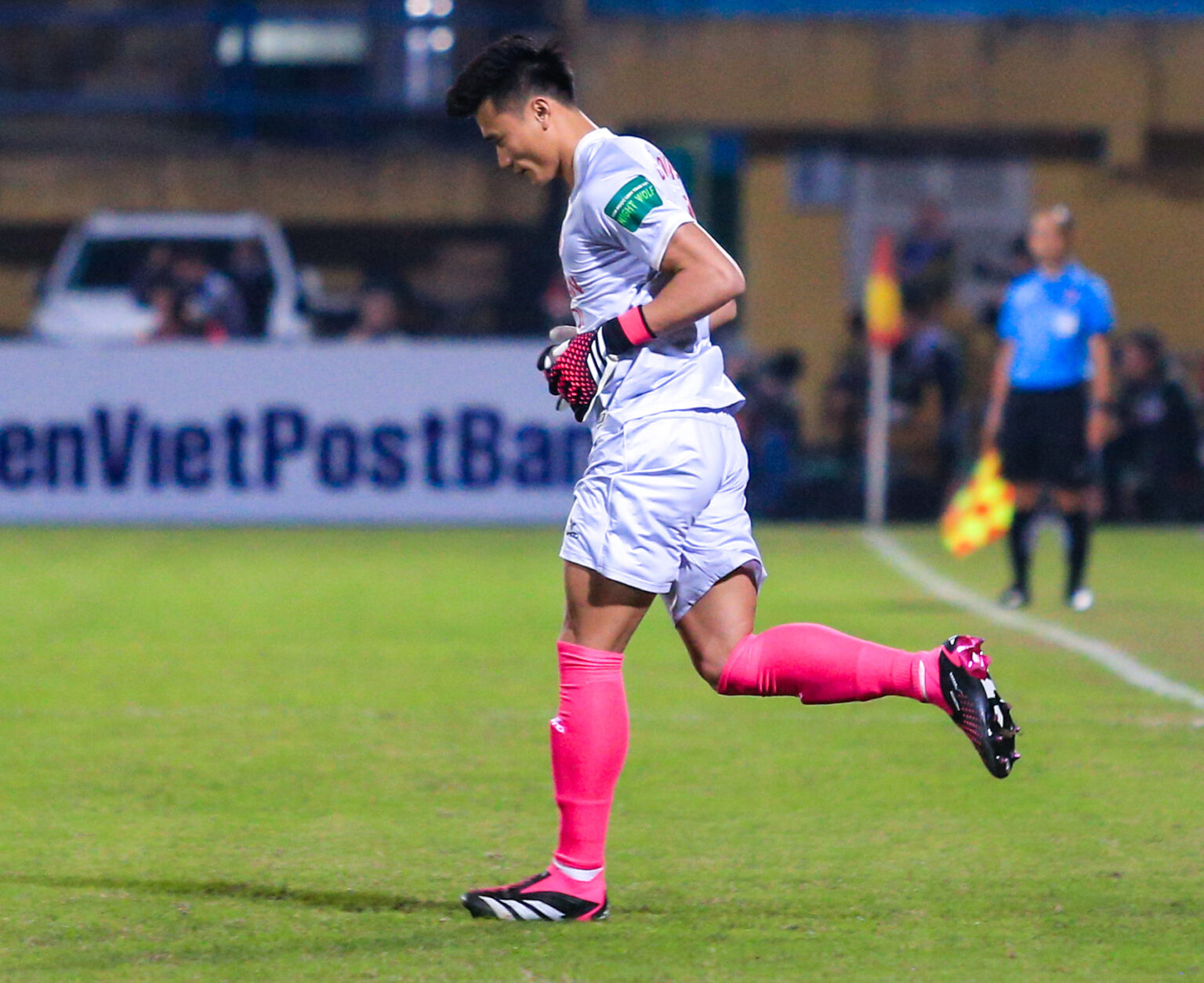 Bầu Đức ra tay giúp Bùi Tiến Dũng cứu vãn sự nghiệp