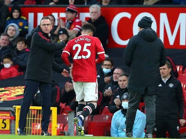 Bị Sancho ‘đá xoáy’ sau khi rời MU, HLV Ten Hag chính thức lên tiếng